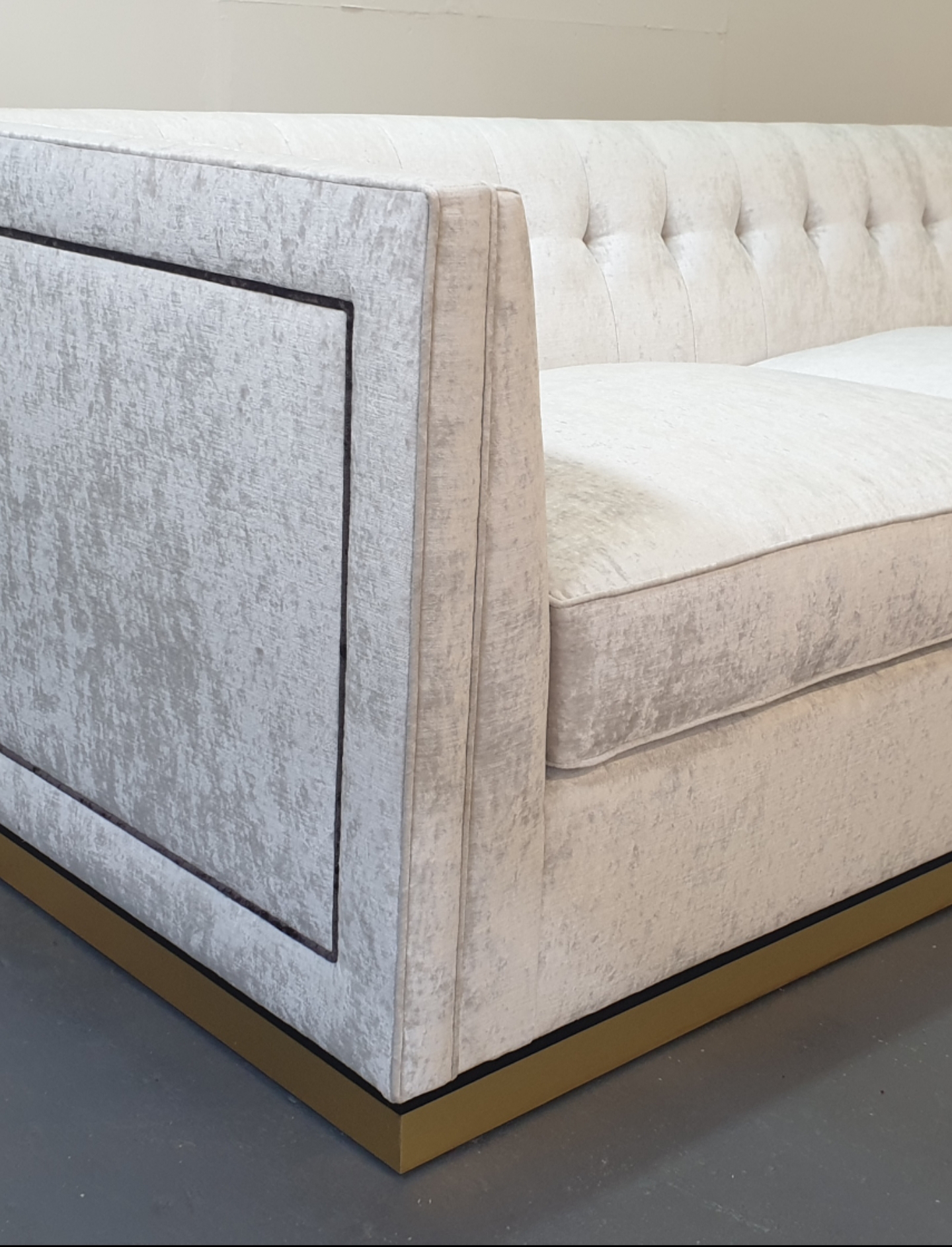 Home - Deluxe Sofa London